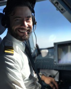 10 อินสตาแกรมสุดฮอต หนุ่มหล่อในเครื่องแบบ