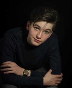 เผยโฉม Joshua Shea นักแสดงผู้รับบท นิวท์ สคามันเดอร์ สมัยเรียนฮอกวอตส์