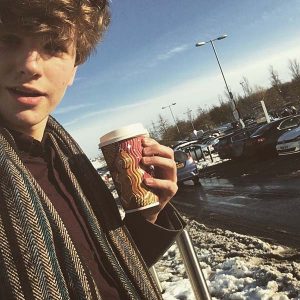 เผยโฉม Joshua Shea นักแสดงผู้รับบท นิวท์ สคามันเดอร์ สมัยเรียนฮอกวอตส์